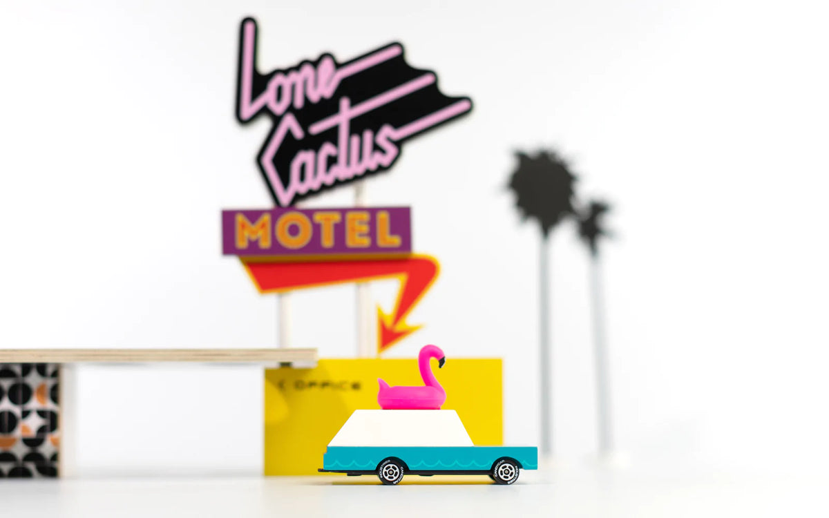 Flamingo Wagon – The Good Tree